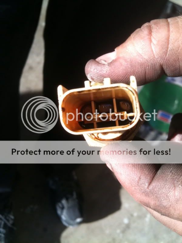 How to: Oil pressure sensor replacement (code P0520) | Chrysler 300 forum